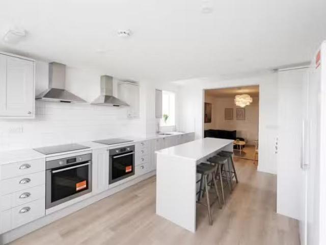 7 bedroom house for rent in Southmead Road, Westbury on Trym.