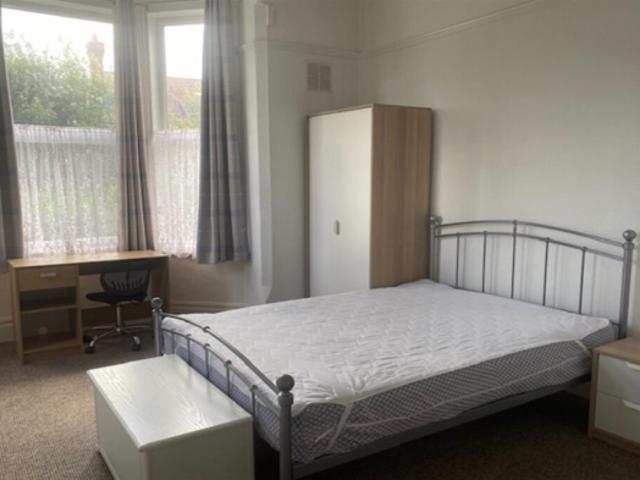 7 bedroom house for rent in Woodborough Road, NG3