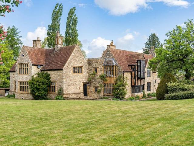 7 bedroom house for sale