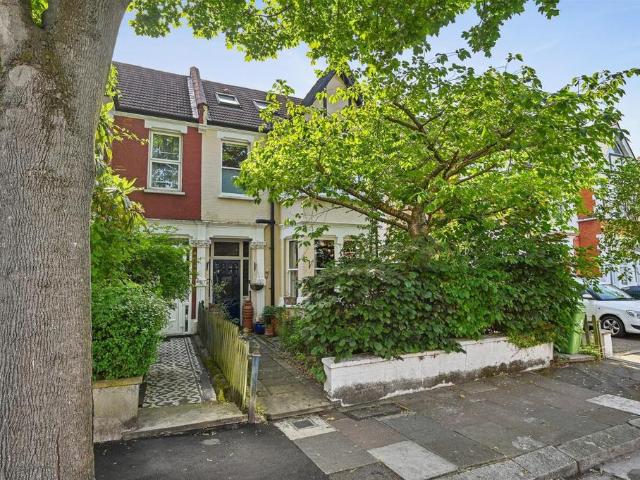 7 bedroom house for sale