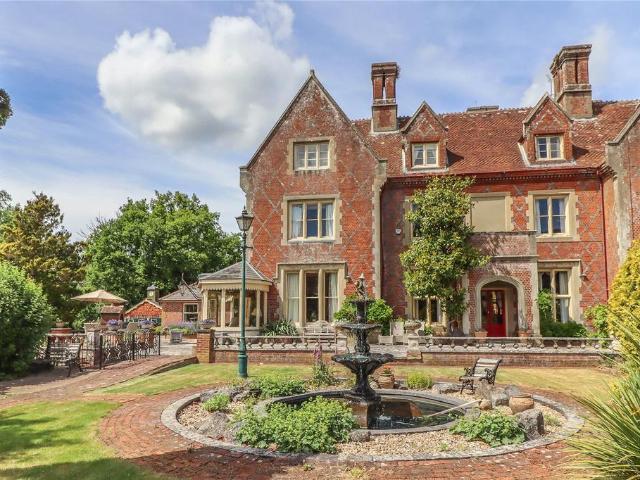 7 bedroom house for sale