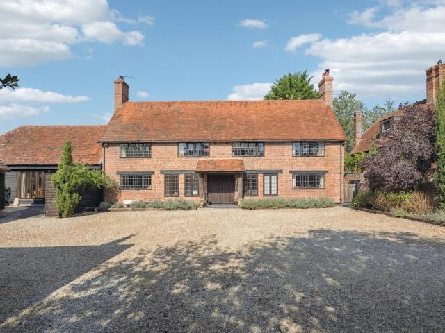 7 bedroom house for sale