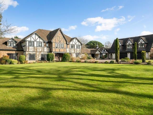 7 bedroom house for sale