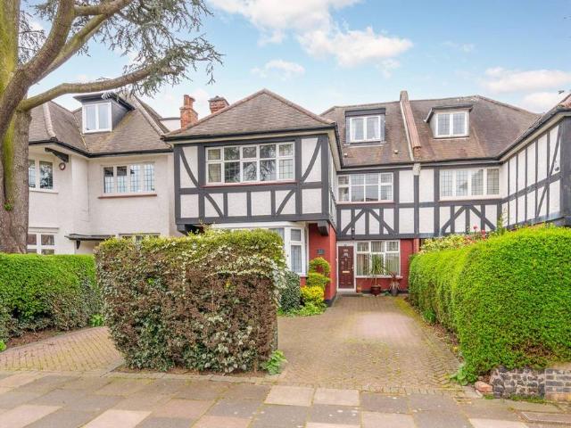 7 bedroom house for sale