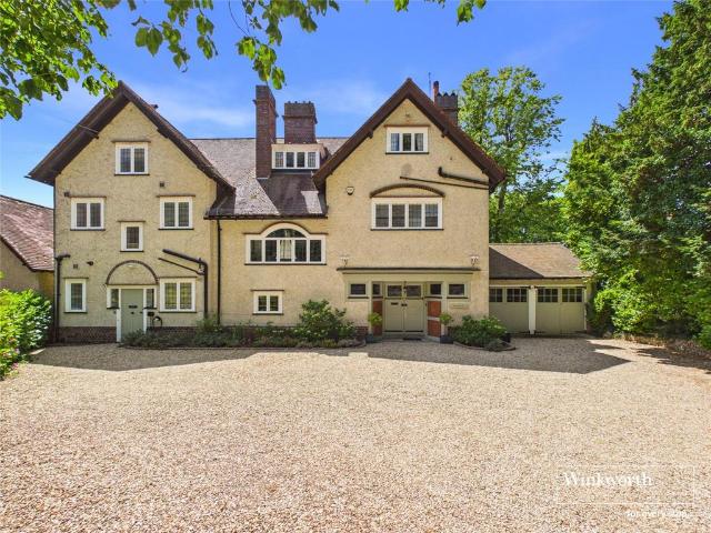 7 bedroom house for sale