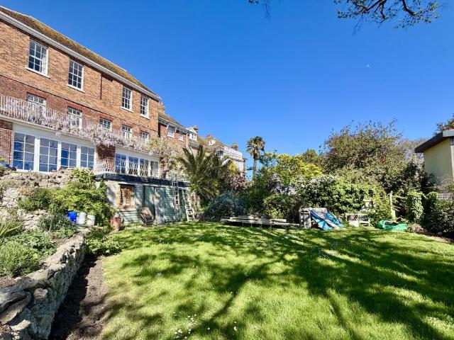 7 bedroom house for sale