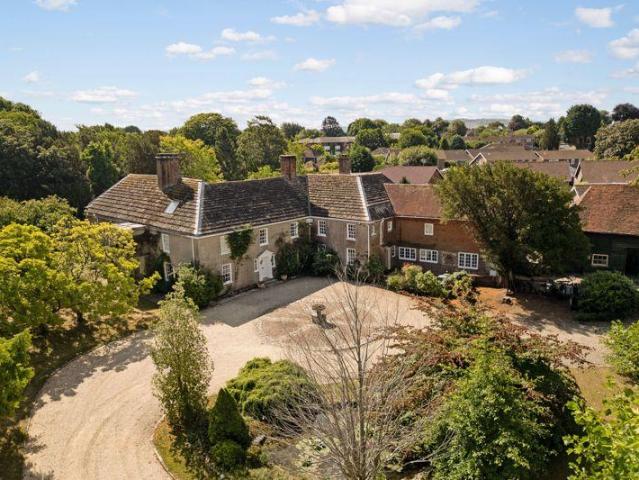 7 bedroom house for sale