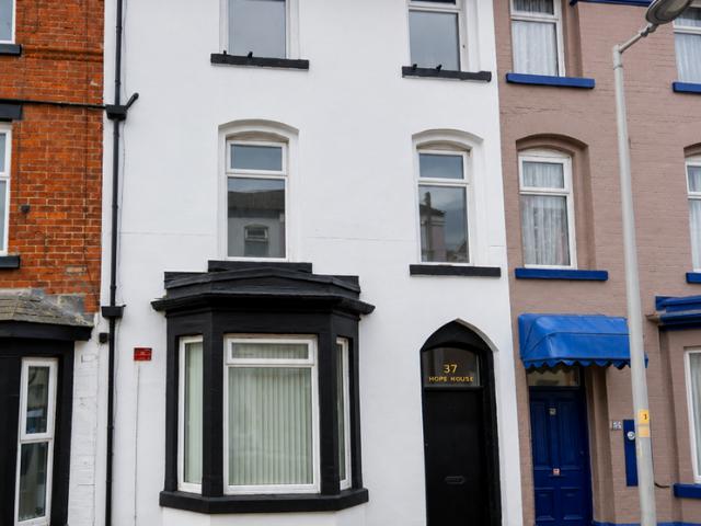 7 bedroom house for sale