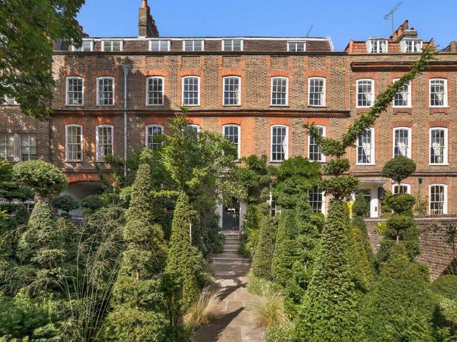 7 bedroom house for sale