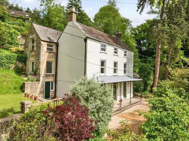7 bedroom house for sale