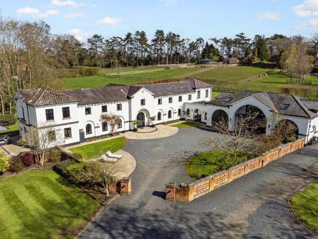 7 bedroom house for sale