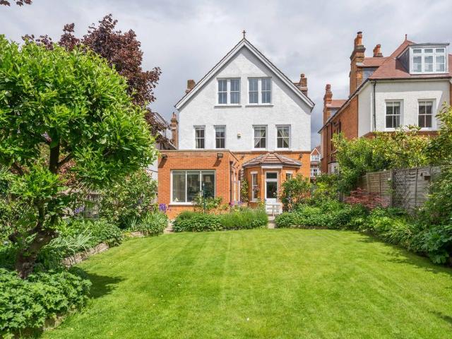 7 bedroom house for sale