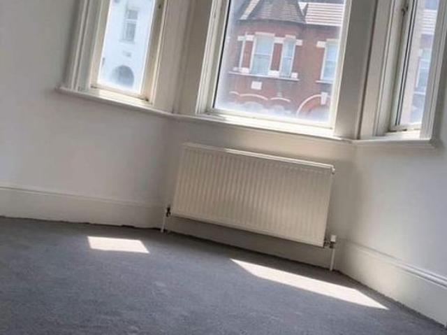 7 bedroom house in Barking