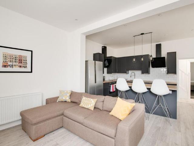 7 bedroom house of multiple occupation to rent