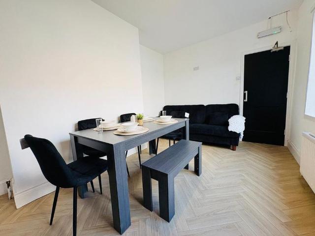 7 bedroom house of multiple occupation to rent