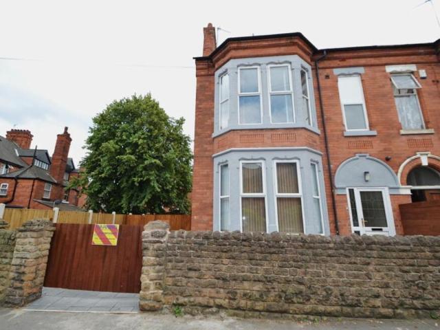 7 bedroom house of multiple occupation to rent