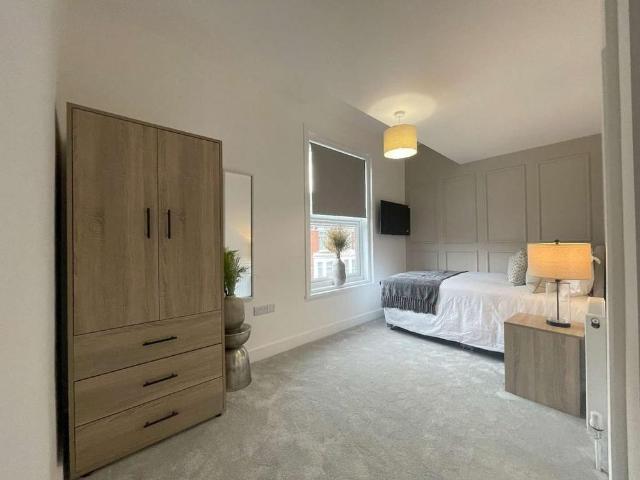 7 bedroom house of multiple occupation to rent
