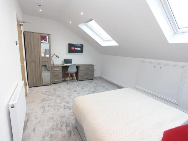 7 bedroom house of multiple occupation to rent