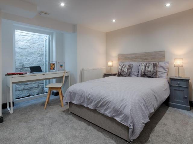 7 bedroom house of multiple occupation to rent