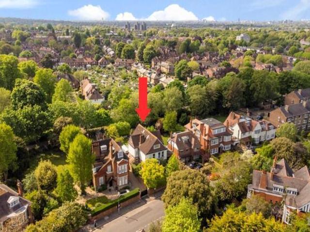 7 Bedroom House Londres Greater London 100426003