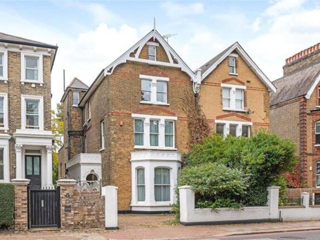 7 Bedroom House Londres Greater London LS101100154