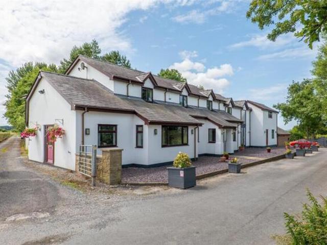 7 Bedroom House Lancs Lancashire 98903560
