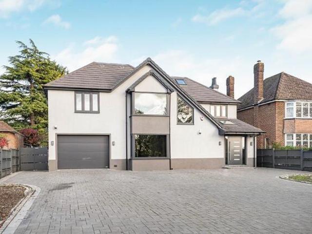 7 Bedroom House Luton Luton LS101100163