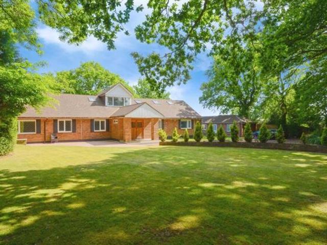 7 Bedroom House Markyate Hertfordshire LS99092786