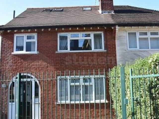 7 bedroom house share for rent in East Street KT17