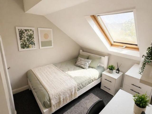 7 bedroom house share to rent