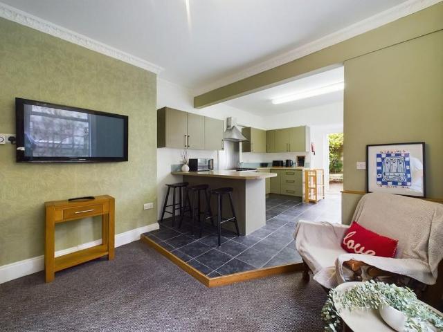 7 bedroom house share to rent