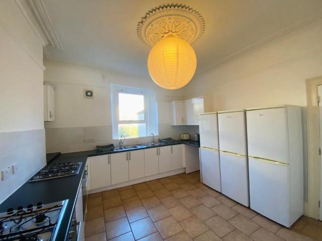 7 bedroom house share to rent