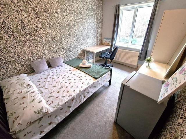 7 bedroom house share to rent