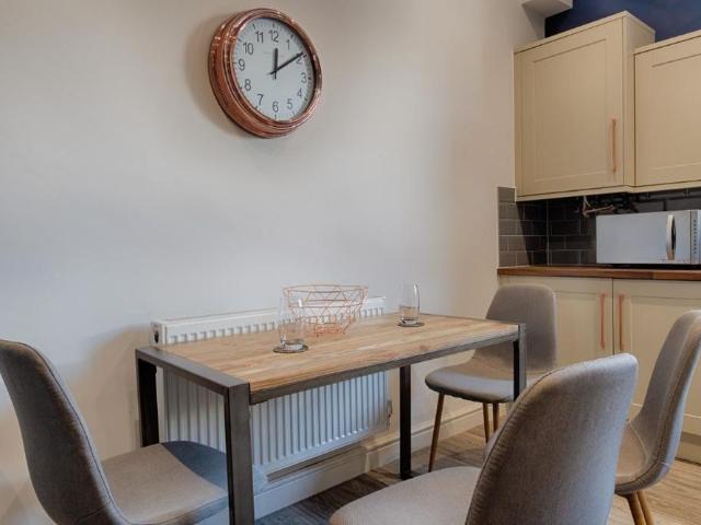 7 bedroom house share to rent