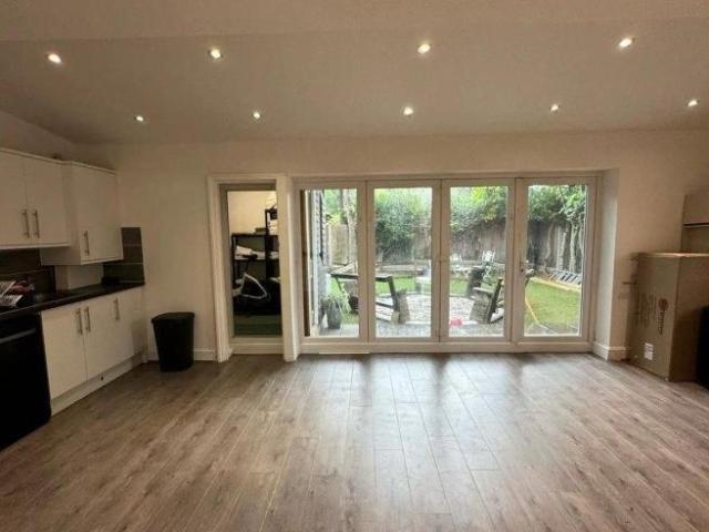 7 bedroom house share to rent