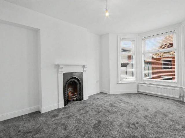 7 bedroom house share to rent