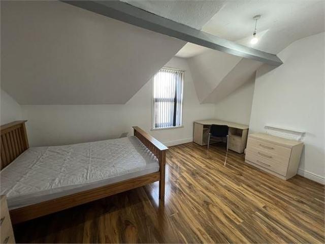 7 bedroom house share to rent