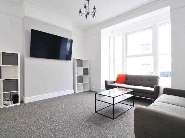 7 bedroom house share to rent