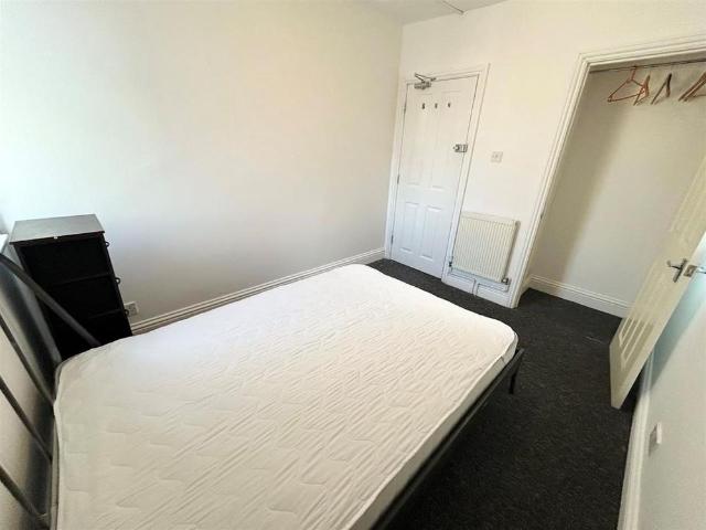 7 bedroom house share to rent