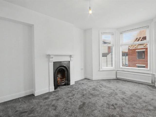 7 bedroom house share to rent