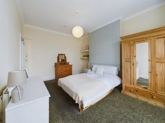 7 bedroom house share to rent