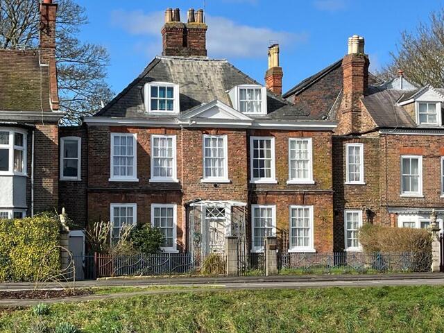7 Bedroom House Spalding Lincolnshire LS98477360