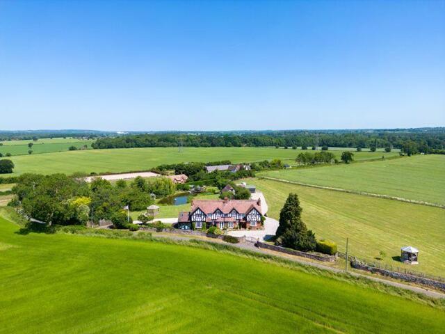 7 Bedroom House Pattingham Pattingham LS98545725