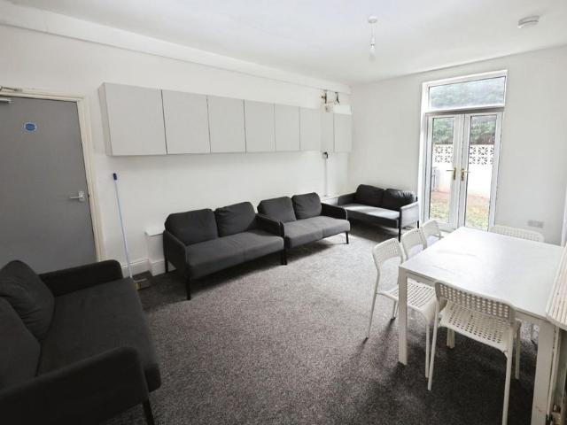 7 bedroom House To Let