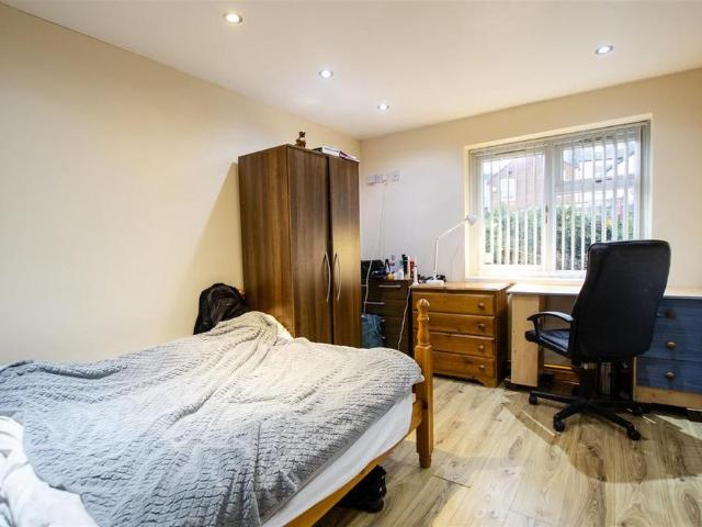 7 bedroom house to rent