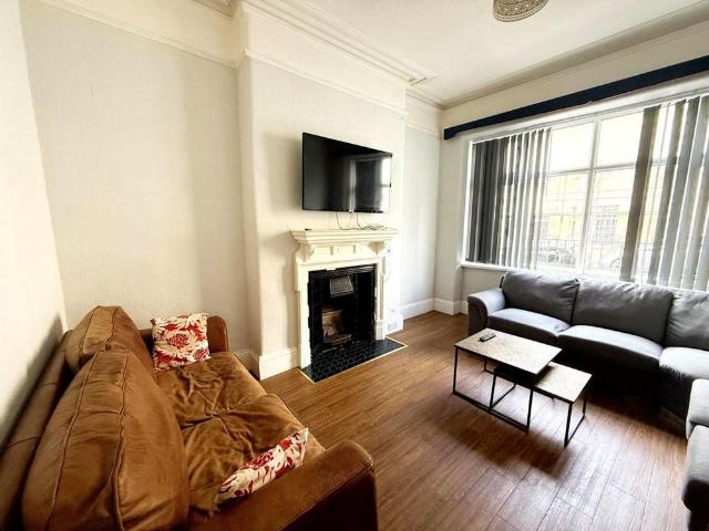 7 bedroom house to rent