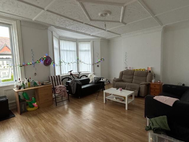 7 bedroom house to rent