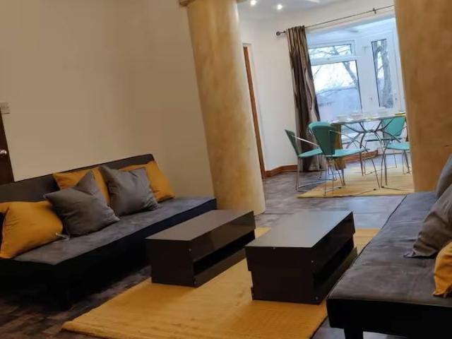 7 bedroom house to rent