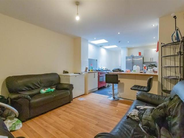 7 bedroom house to rent