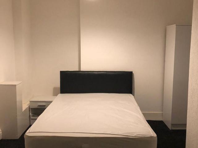 7 bedroom house to rent